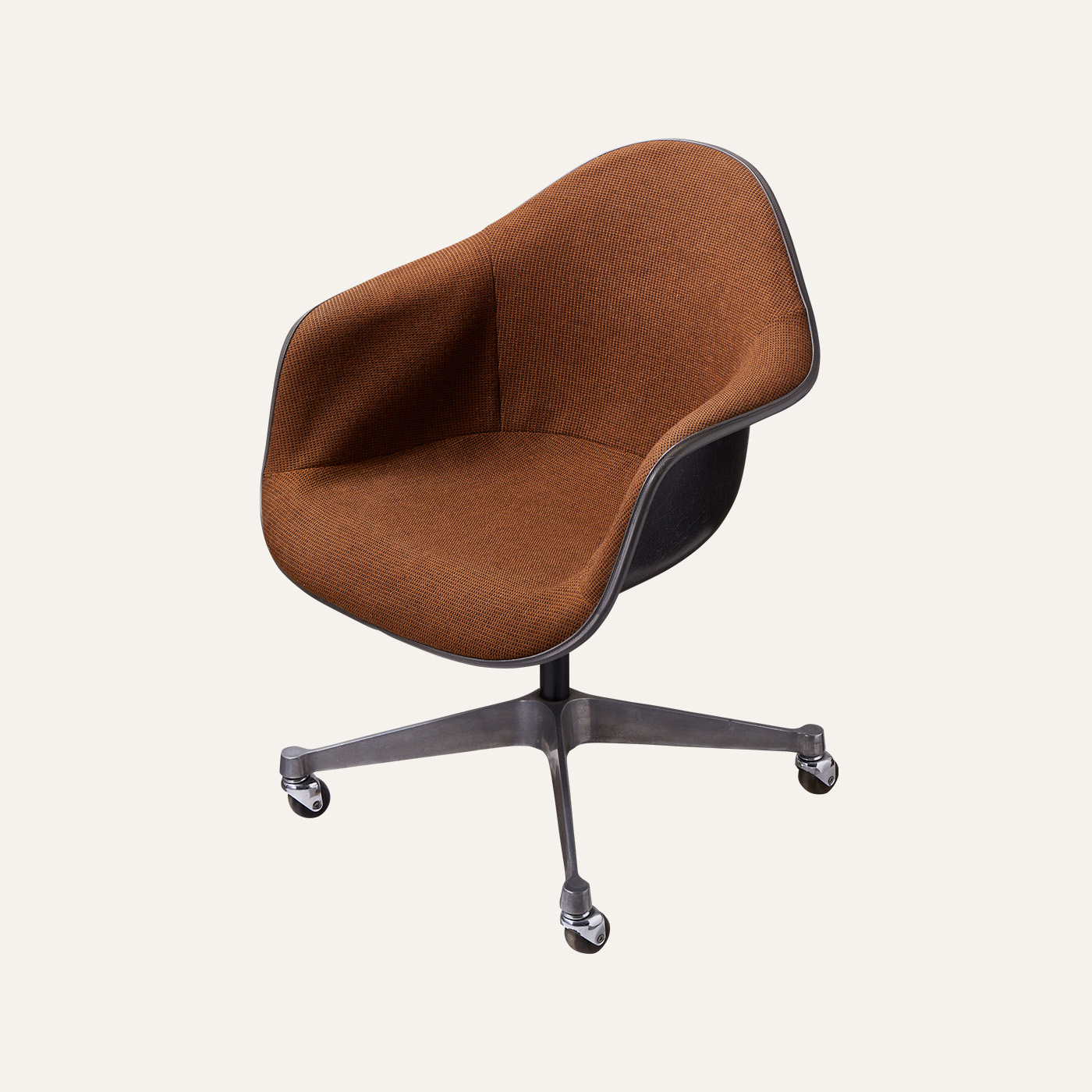 Eames Shell Armchair-souko / Compartment. | 撮影・展示用小道具・小物・雑貨レンタル